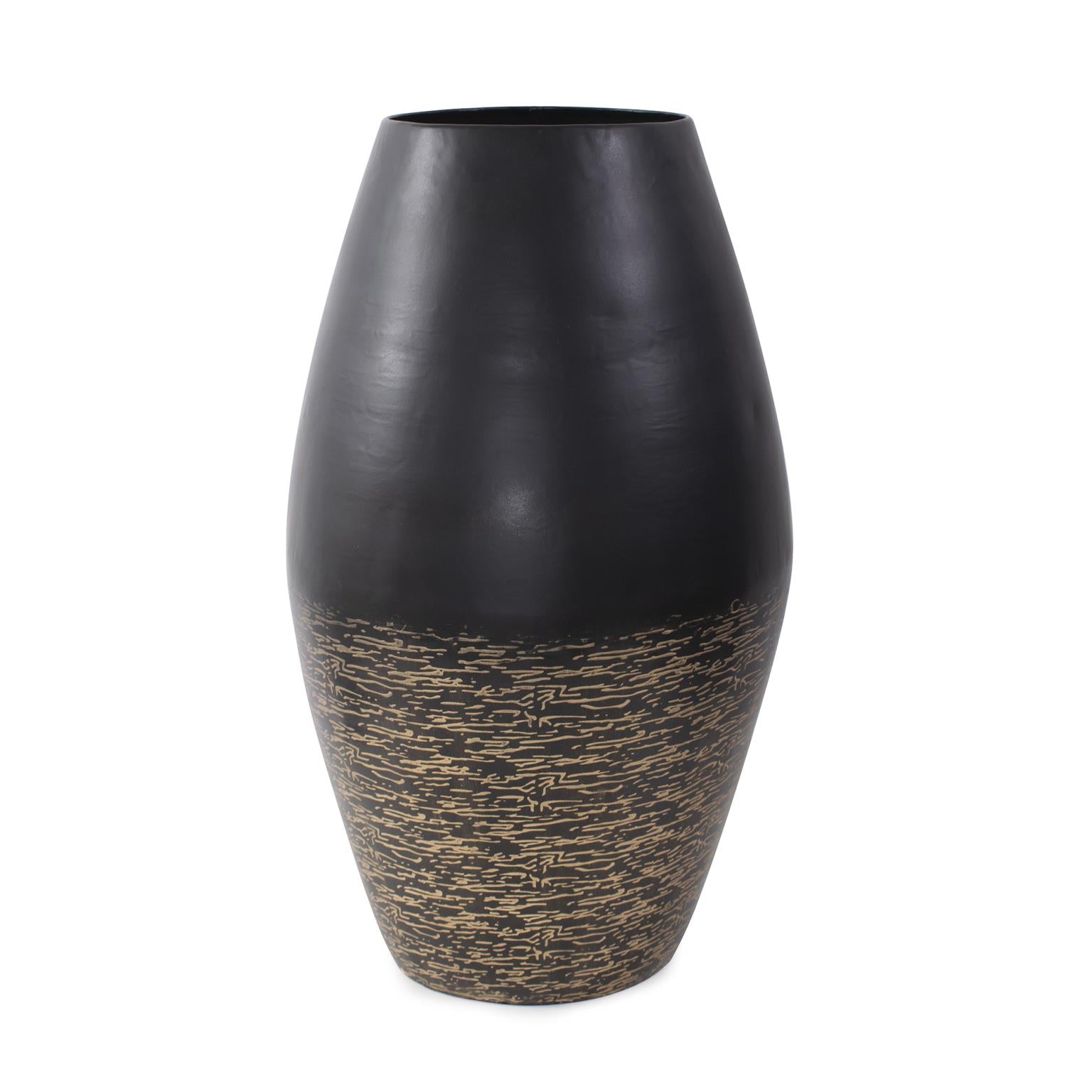 Golden Thread Large Cask Vase - Matte Black Design with Elegant Golden
