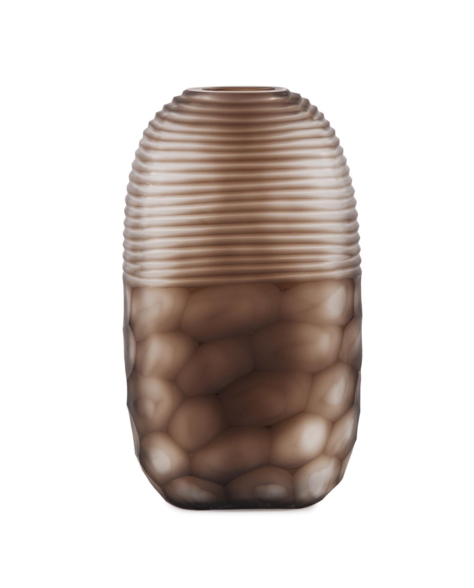 Bruni Vase - Handcrafted Art Glass with Stunning Frosted Patterns for