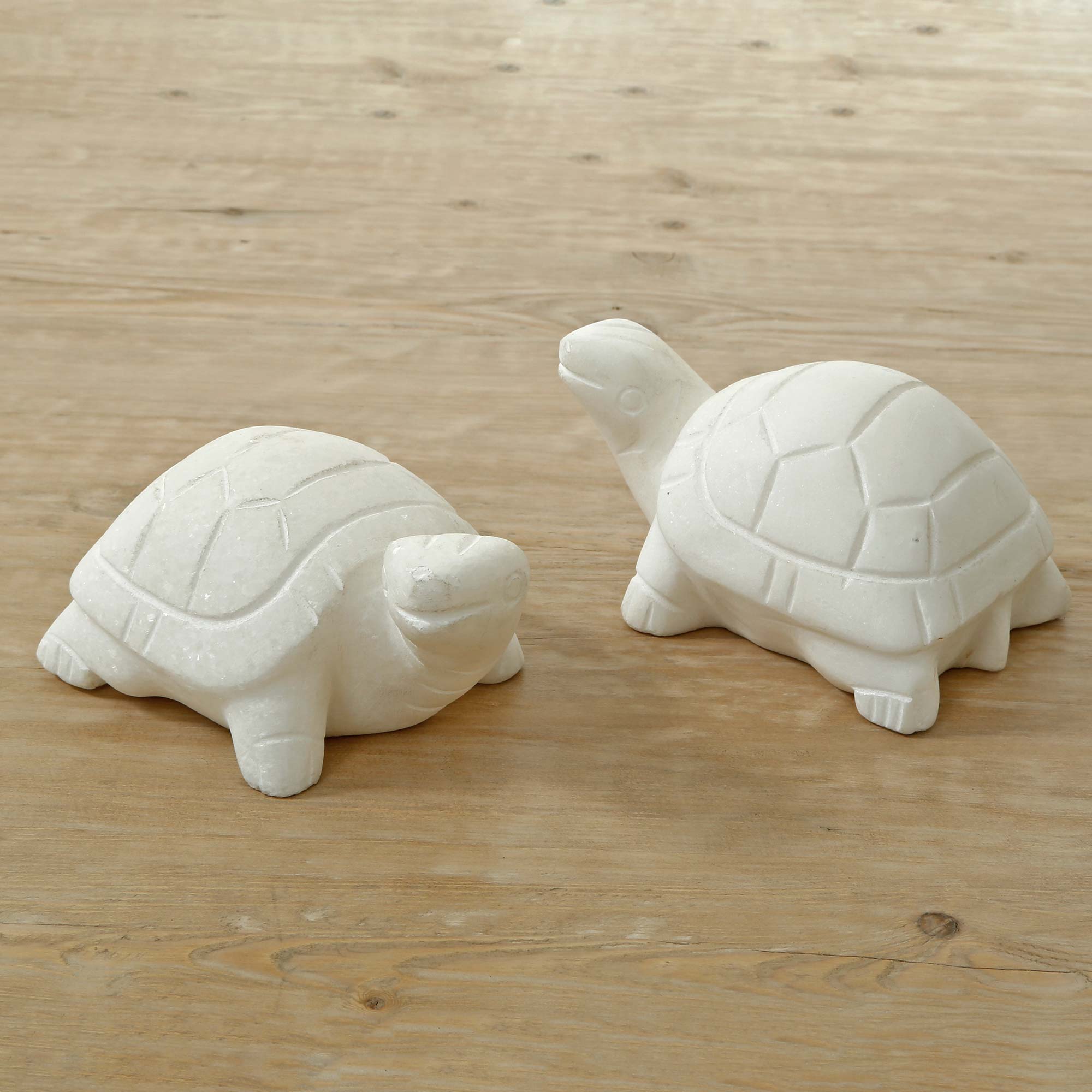 A Pair of Elegant White Marble Turtles - Stunning Home Decor Statues f