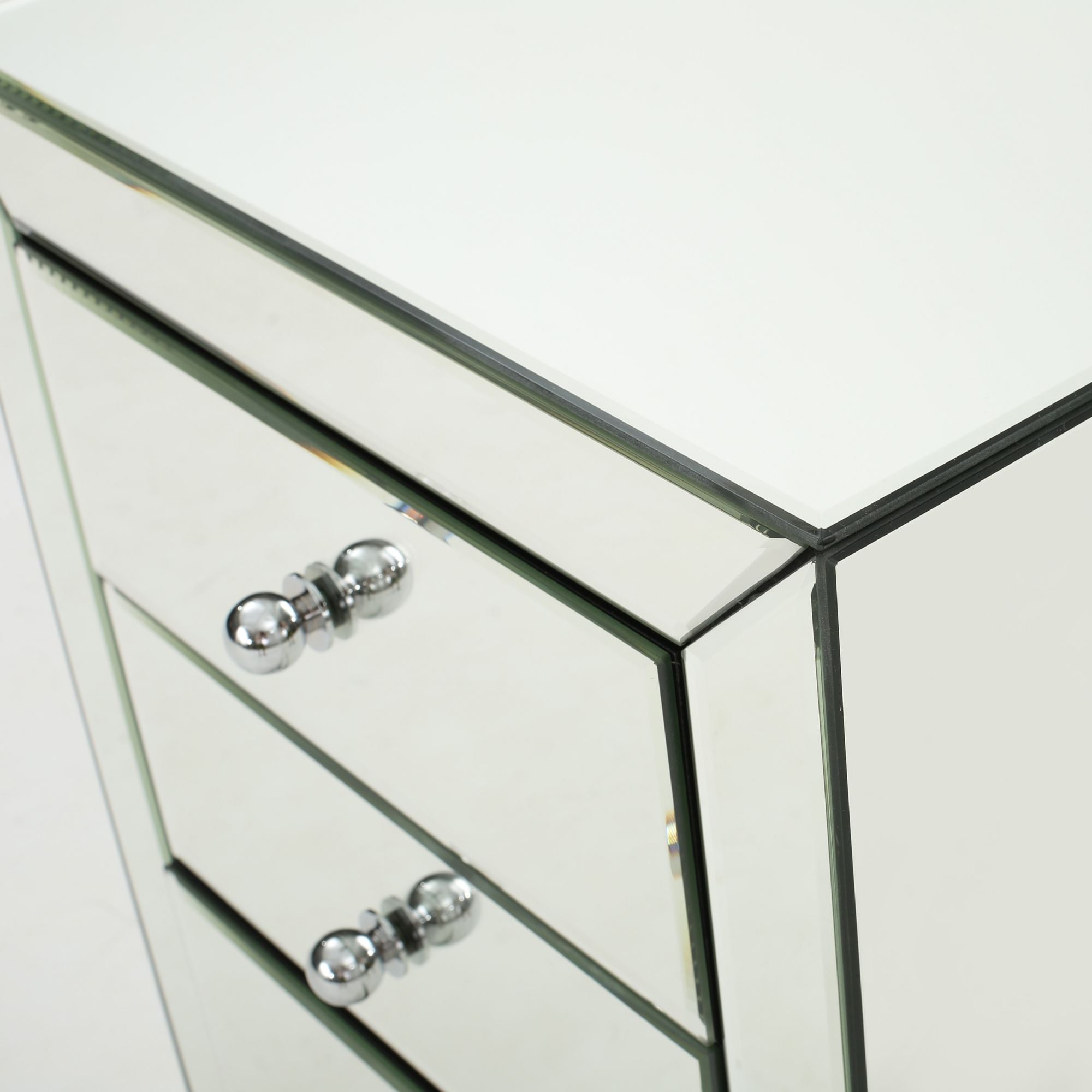 Christopher Knight Home® - 17.70'' Mirrored Nightstand - Silver Glass