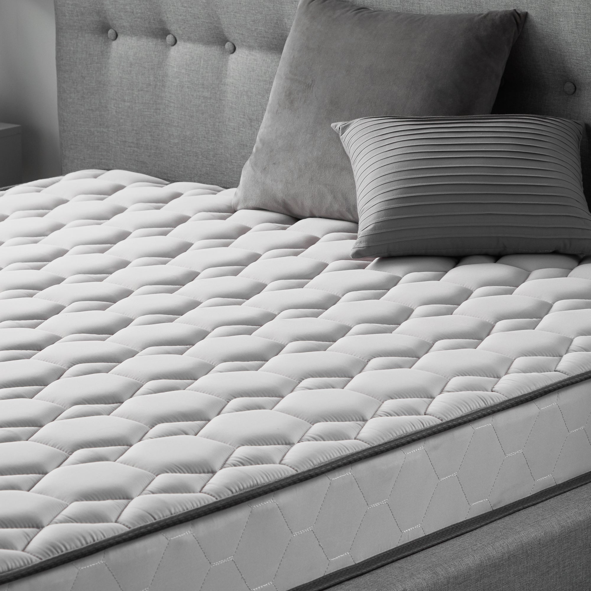 Weekender 7" Innerspring Hybrid Mattress - Durable Comfort Foam, Suppo