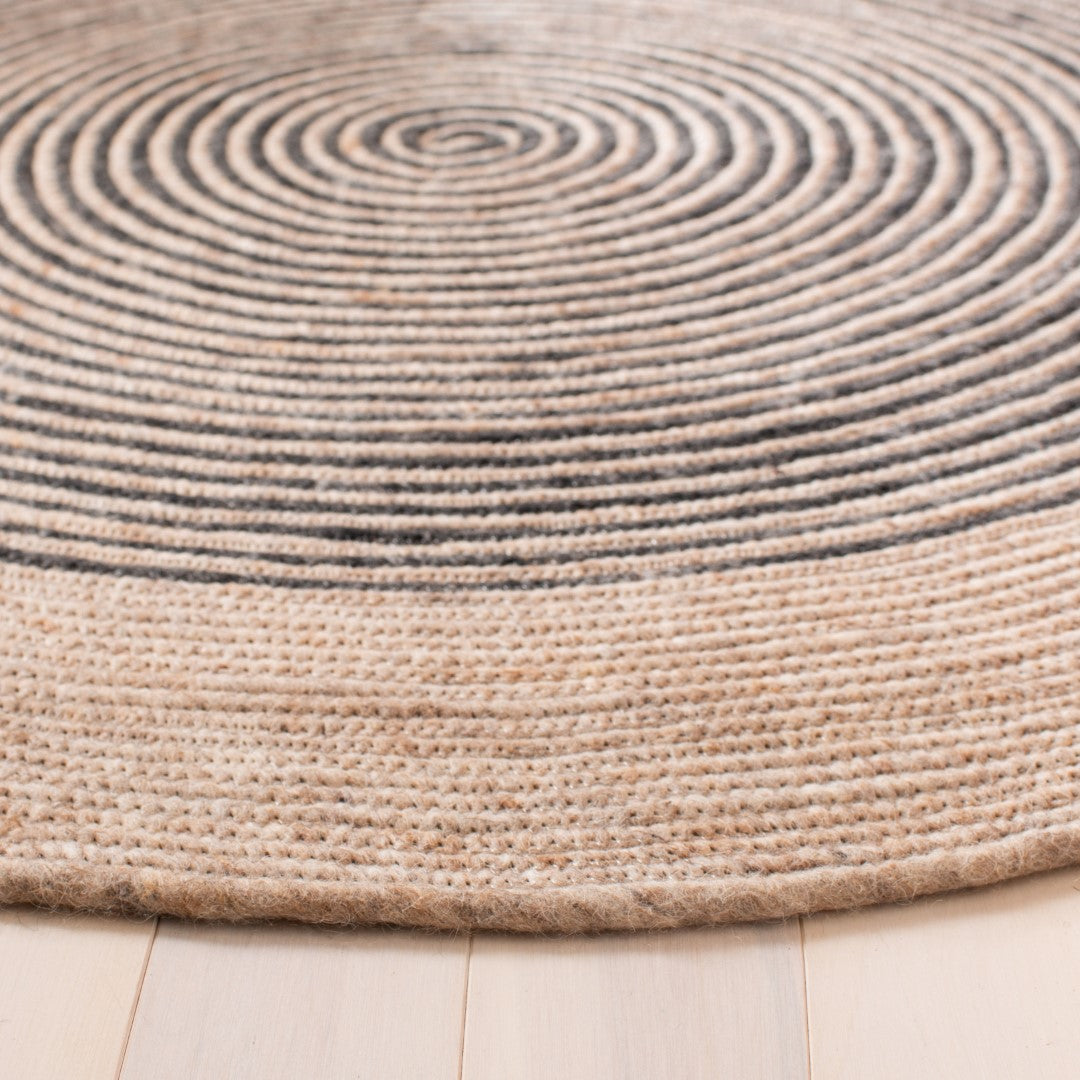Braided Hand Woven Round Rug - Luxurious Wool & Cotton Blend, Elegant