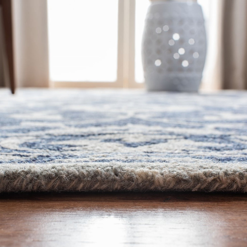 Micro-Loop Hand-Tufted Contemporary Area Rug in Luxurious Wool and Cot